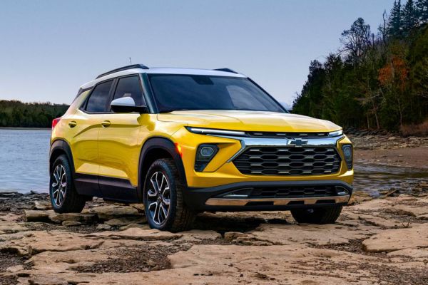2025 Chevrolet Trailblazer vs. 2025 Kia Telluride: Compact Meets Mid ...