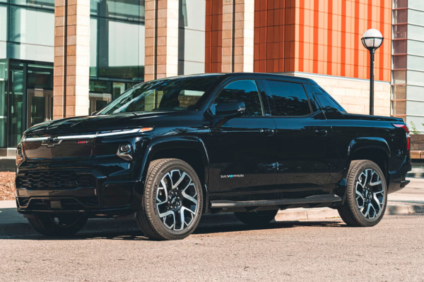 2025 Chevrolet Silverado EV vs. 2025 Tesla Cybertruck: An In-Depth ...